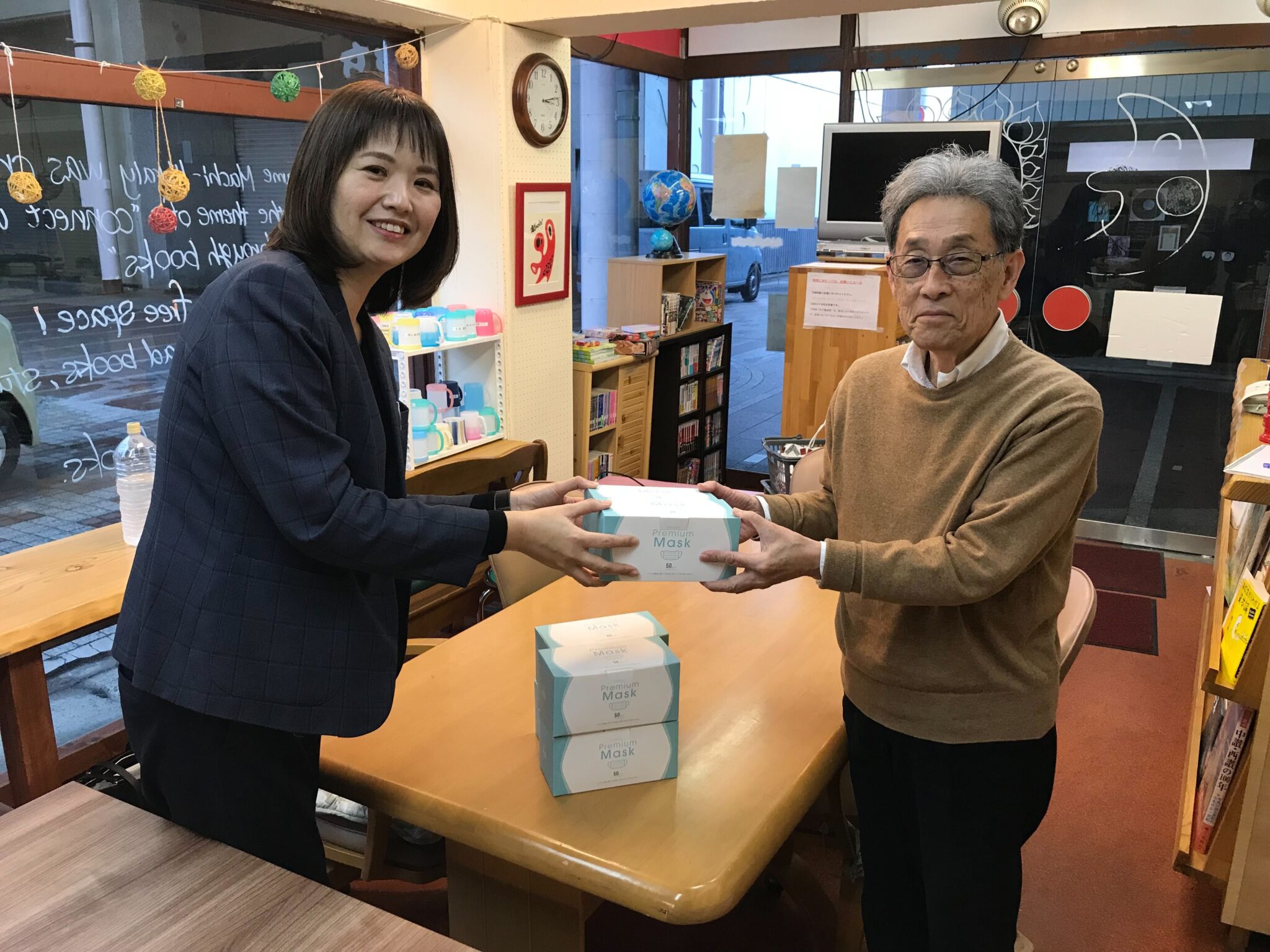 NPO法人子どもたちの未来を応援するオアシス丸亀さんにマスクを寄付しました（エコわ）｜お知らせ｜リサイクルと環境経営を推進する株式会社松本光春商店